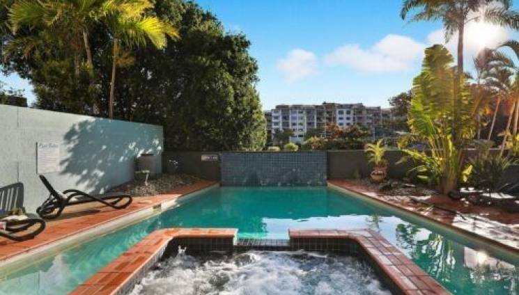 Ocean Boulevard Apartments, Alexandra Heads | Travel Auctions