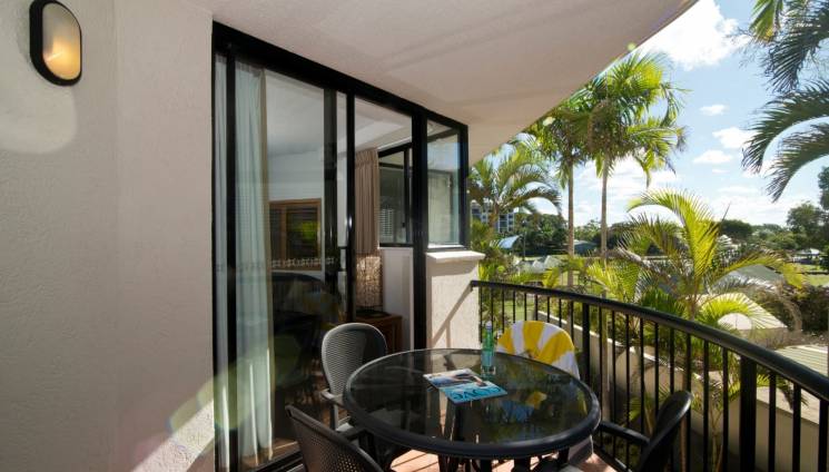 Ocean Boulevard Apartments, Alexandra Heads | Travel Auctions